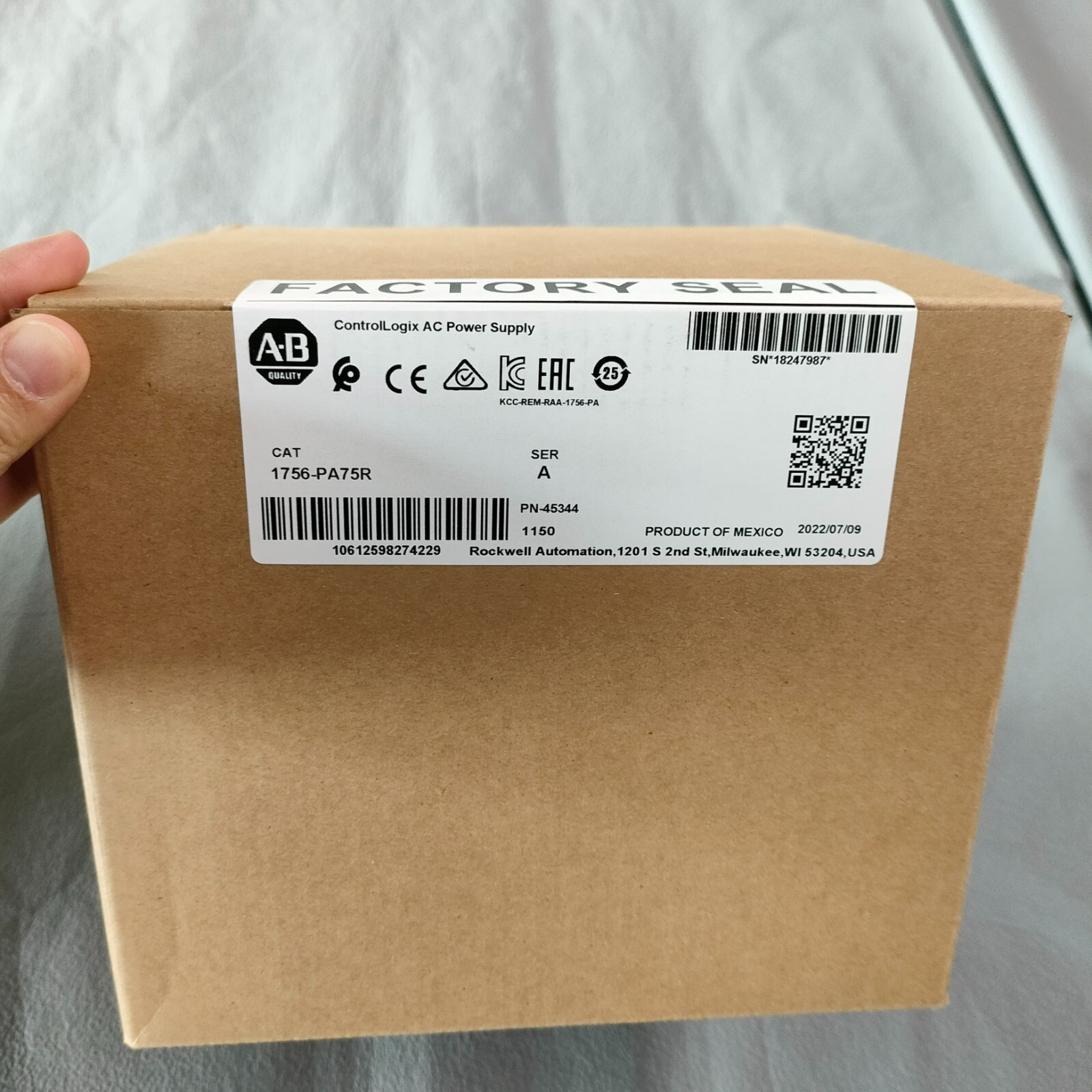 New Factory Sealed AB 1756-PA75R SER A ControlLogix AC Redundant Power ...