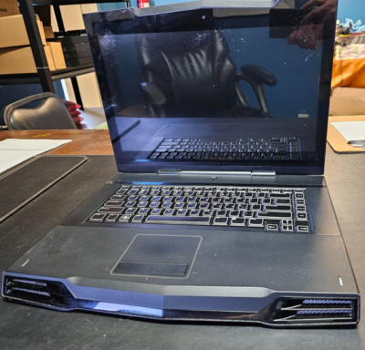 Alienware M15x File:Alienware M15x.JPG Wikimedia Commons