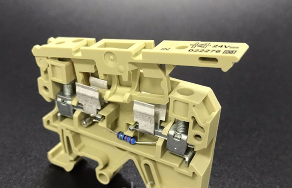 25 pcs/box New For Weidmuller Fuse Terminal ASK1/EN LD 15K 24VDC ...