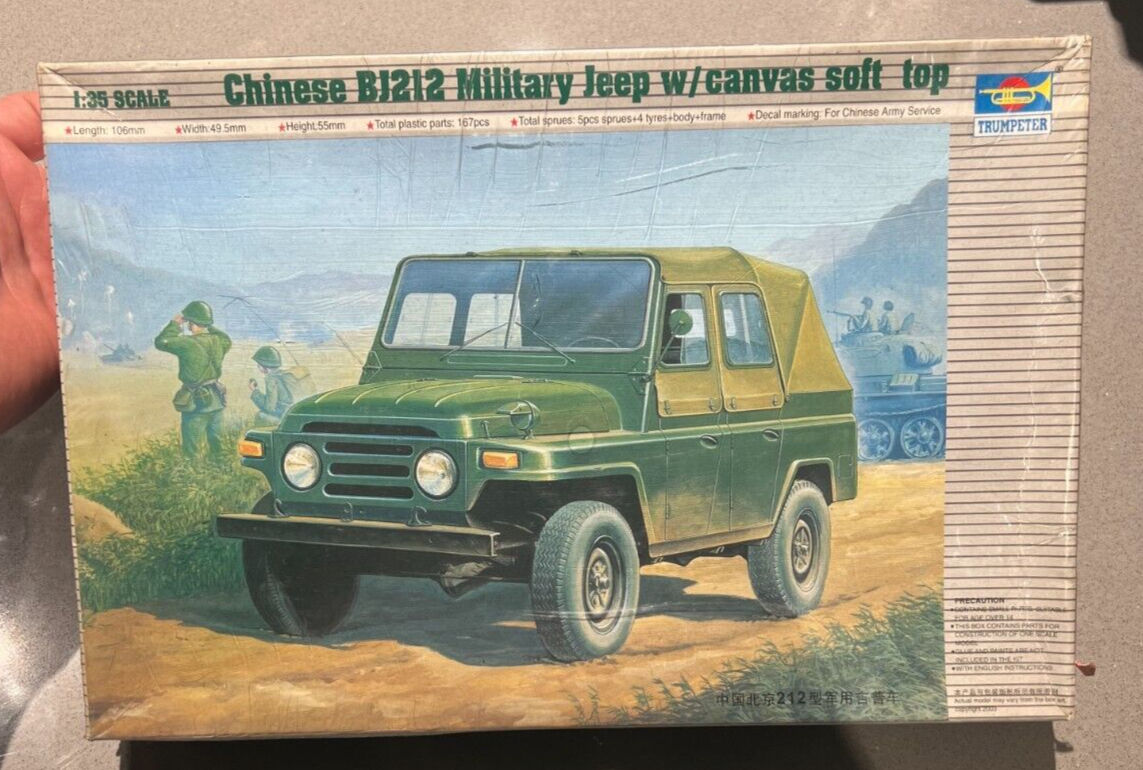 TRUMPETER Chinese BJ212 Military Jeep w/Canvas Soft Top Model Kit 1:35 ...