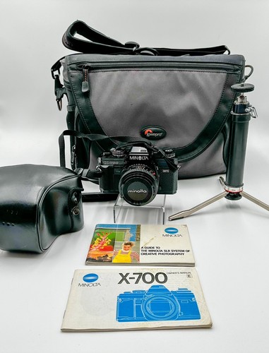 Minolta X-700 Camera with a 50mm f1.7 Lens, Very Fine Condition, Bag ...