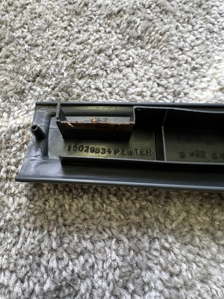 1994-2005 Chevy S10 Blazer GMC Sonoma Jimmy Bravada RH Gray Sill Plate ...