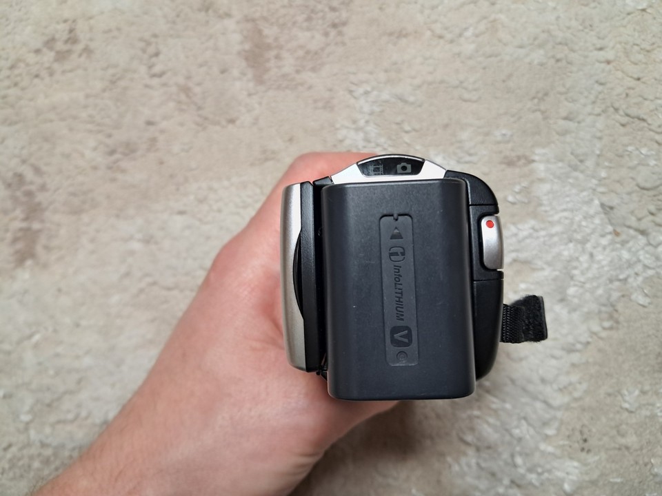 Sony Handycam DCR-SX63 Compact Digital Video Camcorder – 60x Zoom, 16GB ...
