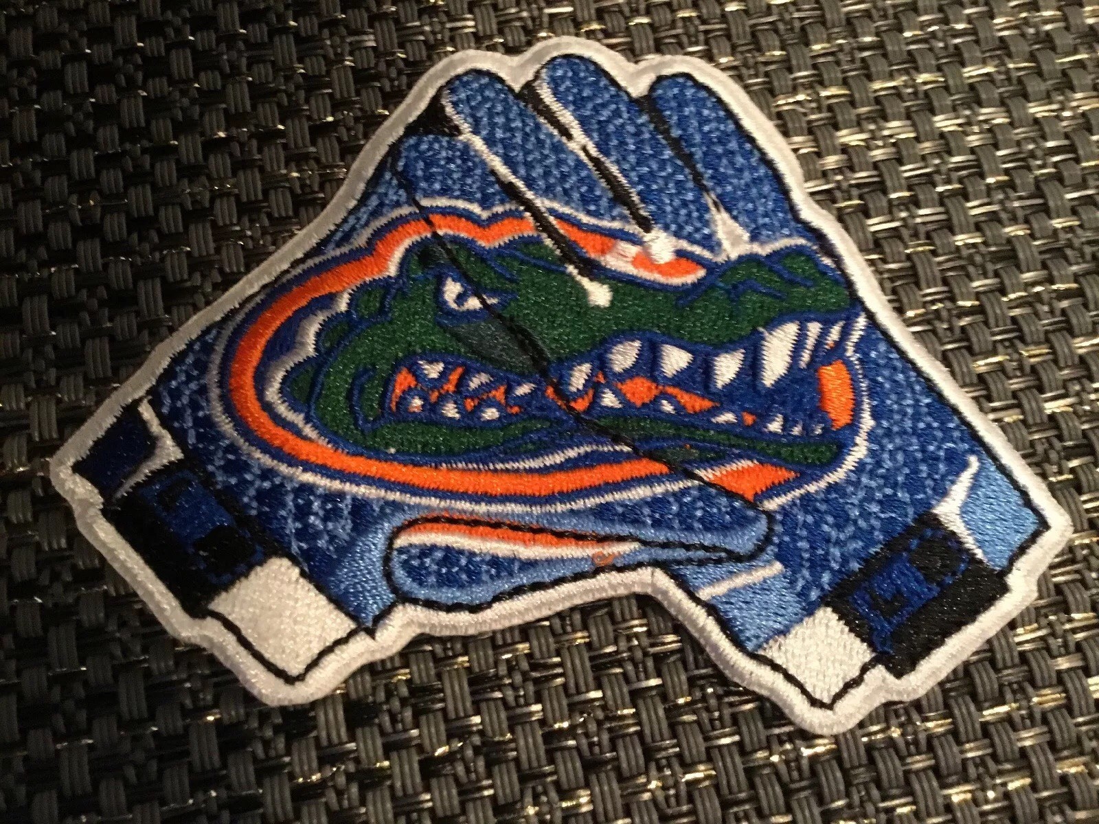 UF UNIVERSITY OF FLORIDA GATORS VINTAGE EMBROIDERED IRON ON PATCH 3.5 ...