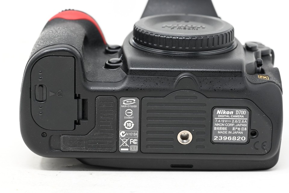 Nikon D700 12.1MP DSLR Digital Camera Body Only Shutter Count 3450 (# ...