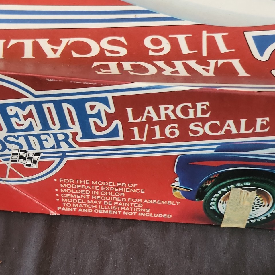 MPC 1/16 Corvette Roadster Model Kit Unassembled Not Painted Blue Black ...