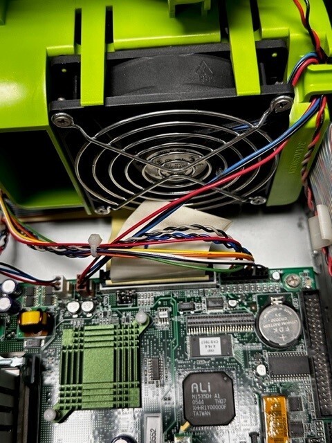 SUN Blade 2500 Silver 1x 1.6GHz 8GB 1x146GB XVR-600 DVD Type-7 Keyboard ...