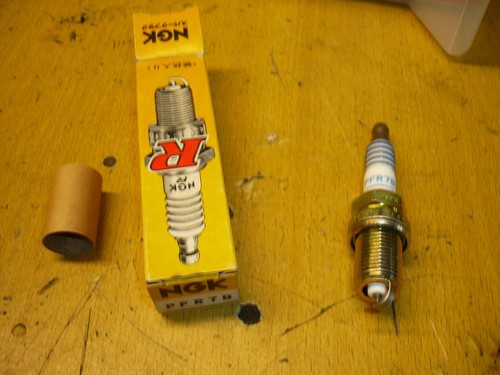 bougie NGK Spark Plug PFR7B | eBay