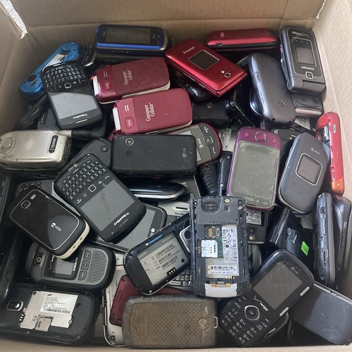 HUGE LOT OF (300) Cell Phone Flip Phones from Various Brands AS IS ...
