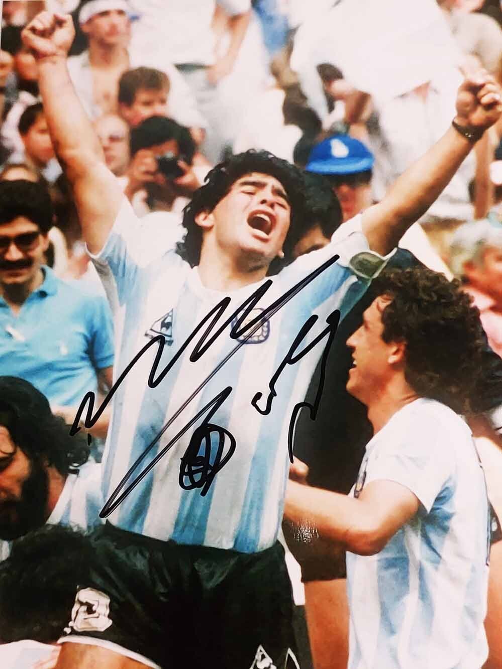 Diego Maradona - Original in-person Autogramm auf Foto - signed picture ...