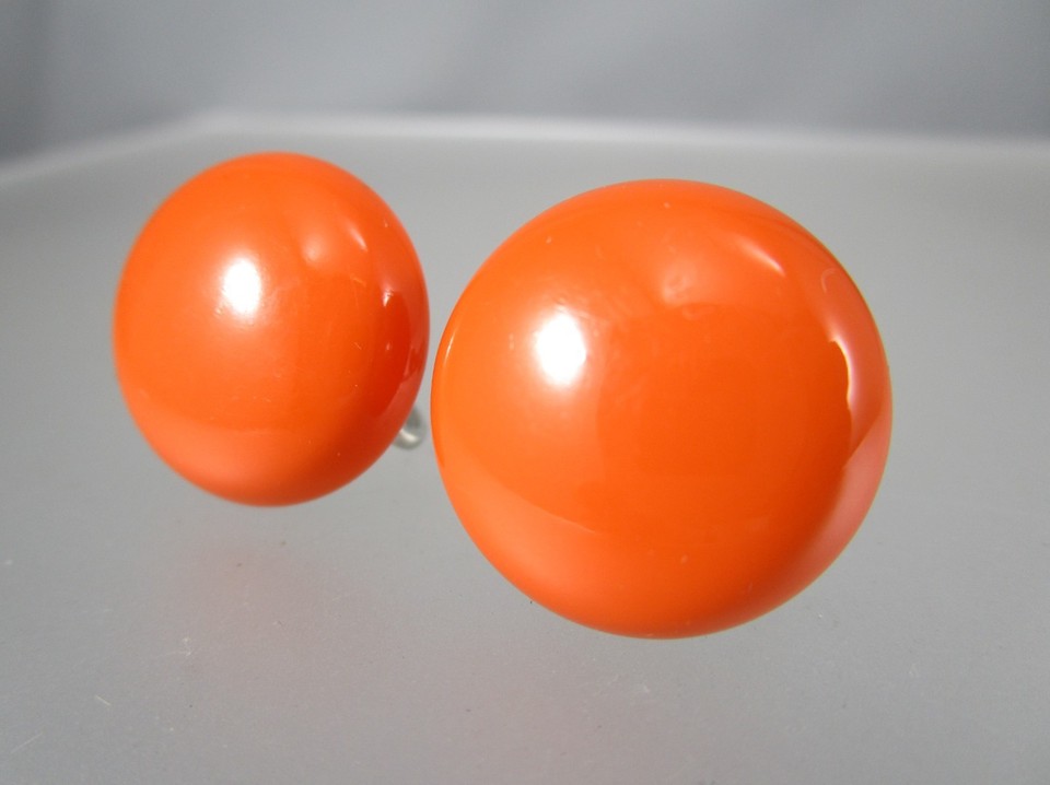 Vintage Bright Orange Flat Round Enamel Screwback earrings 162z | eBay