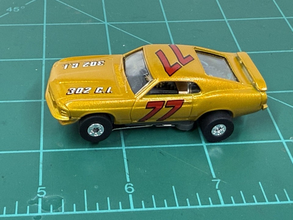 Auto World Custom Mustang Body On Thunder jet Ultra G HO Slot Car ...
