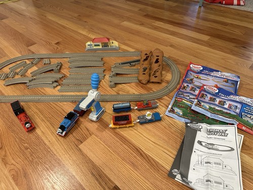 Trackmaster Thomas The Train Busy Day Station Motorized Train Set w/ RC ...