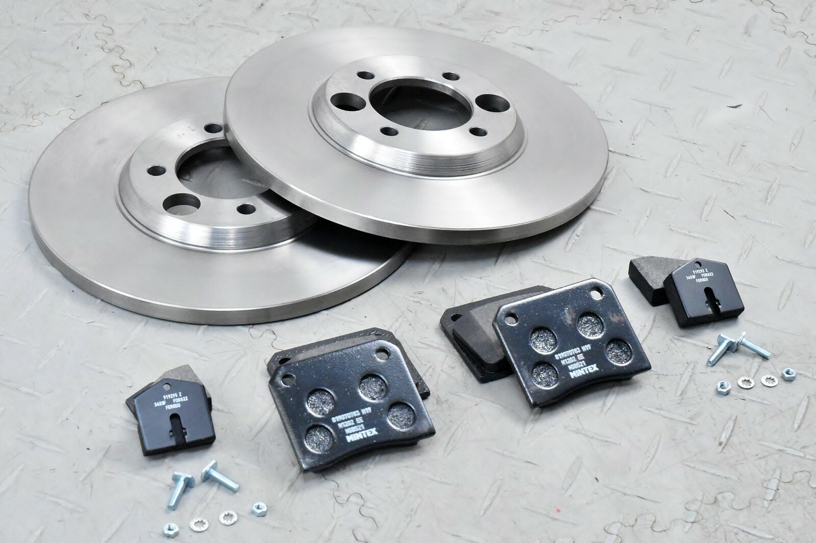 JAGUAR XJS SERIES 1-3 XJ6 XJ12 REAR BRAKE DISCS PADS KIT ETYPE S3 V12 ...