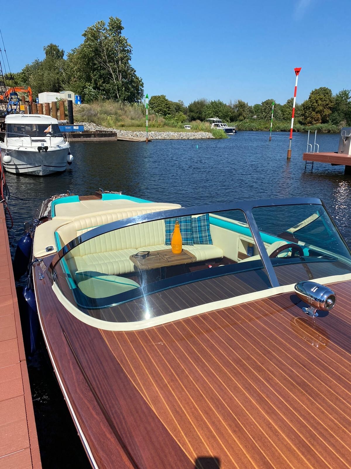 Nostalgia Mare 830 GFK in Mahagoni Holzboot Design ähnl. Boesch Riva | eBay.de