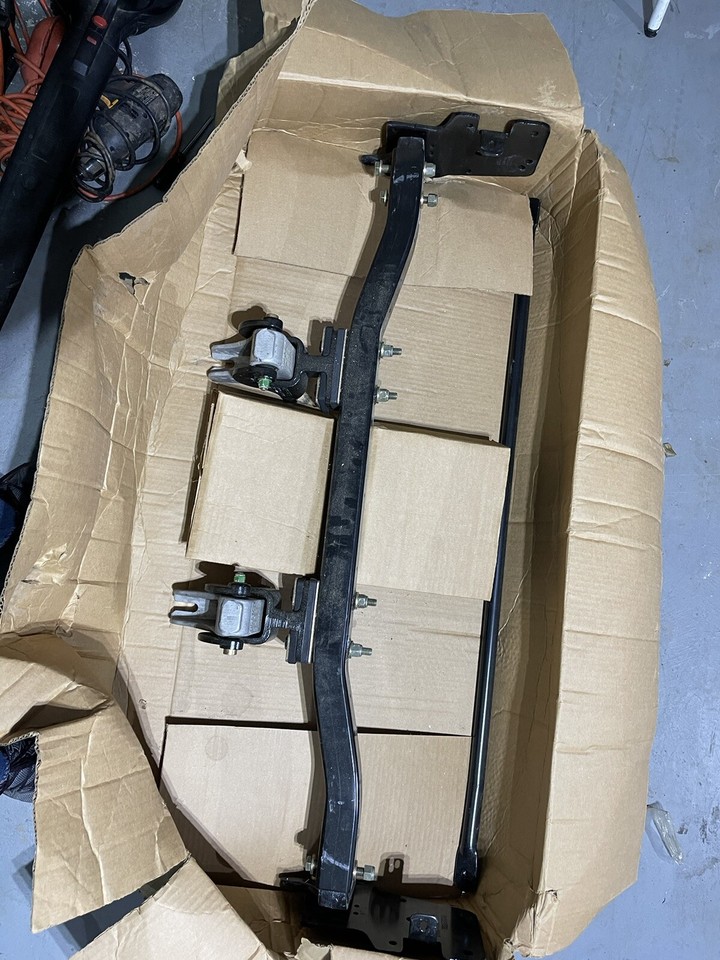 Kenworth T680 Service Pivot Assy AERO L48-6089-002 | OE | L486089002