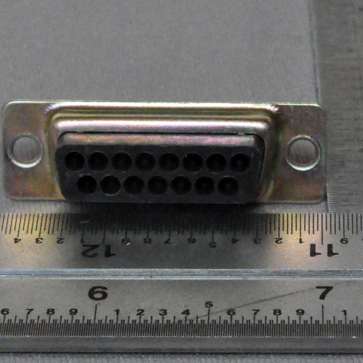 Cinch-TRW DAC-15P D-sub connector shells, new, no pins, lot of 34 pcs ...