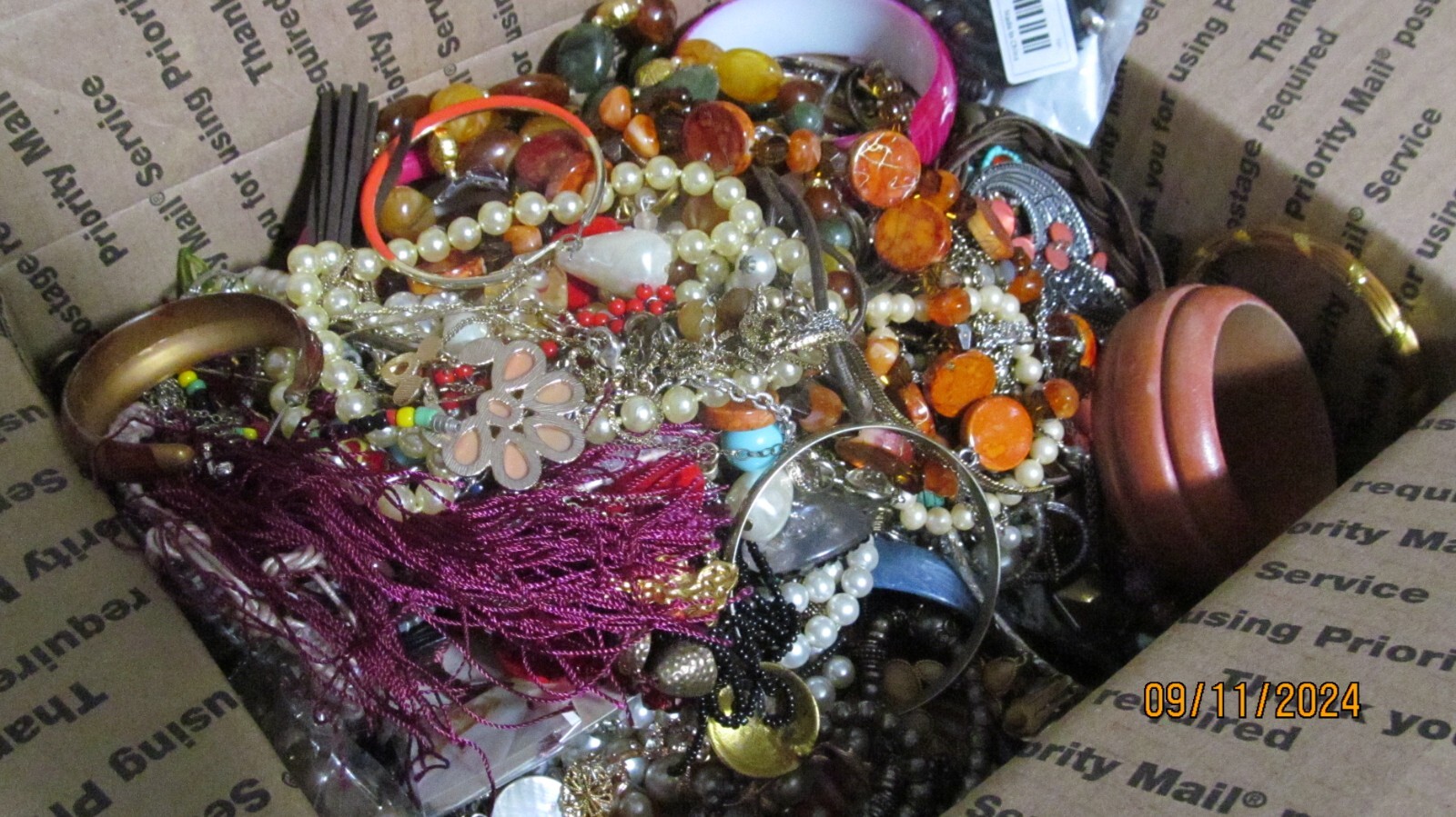 NEW VINTAGE 10 lb. lot of most WEARABLE junk drawer jewelry GOOD LOT | eBay