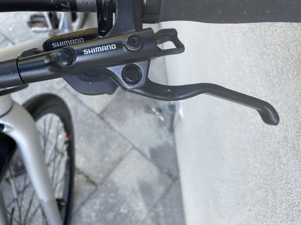 Fuji Absolute 1.1 Shimano 105 Bike- Size M 17"- Alloy frame with Carbon ...