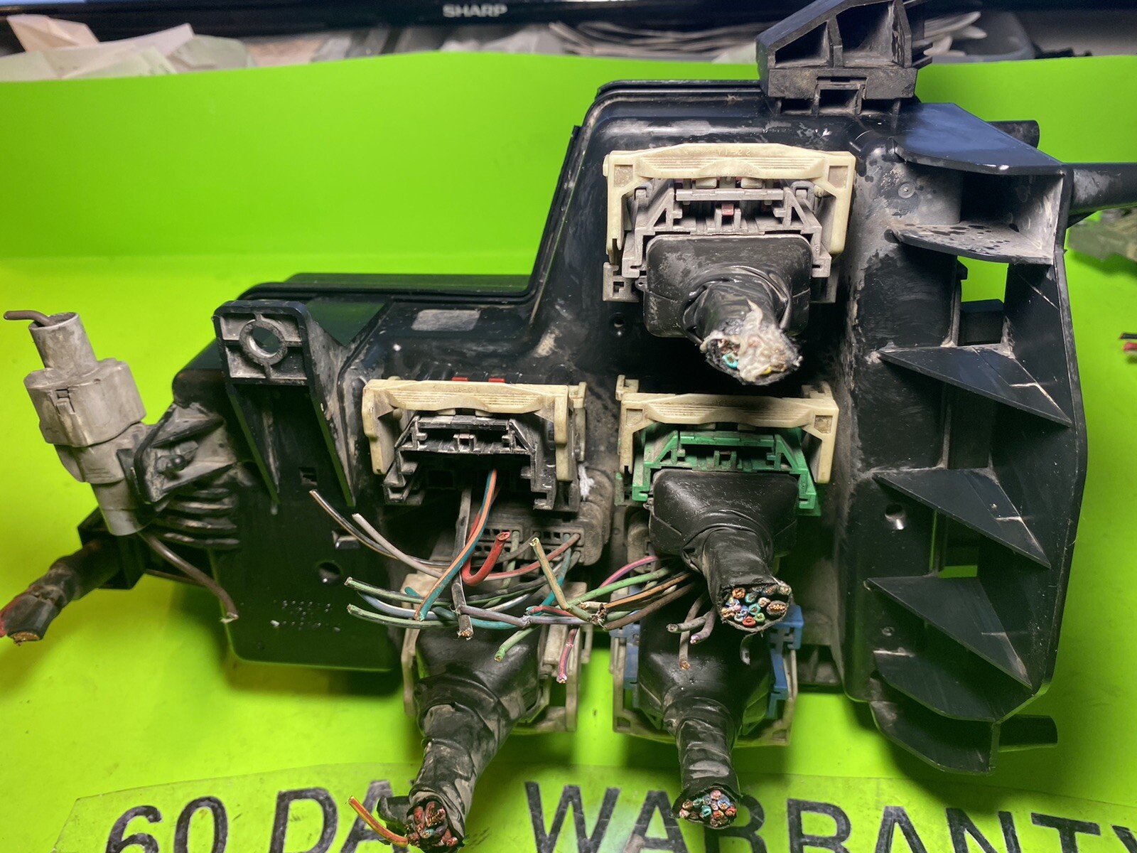 02-03 DODGE RAM IPM INTEGRATED POWER DISTRIBUTION MODULE FUSE BOX ...