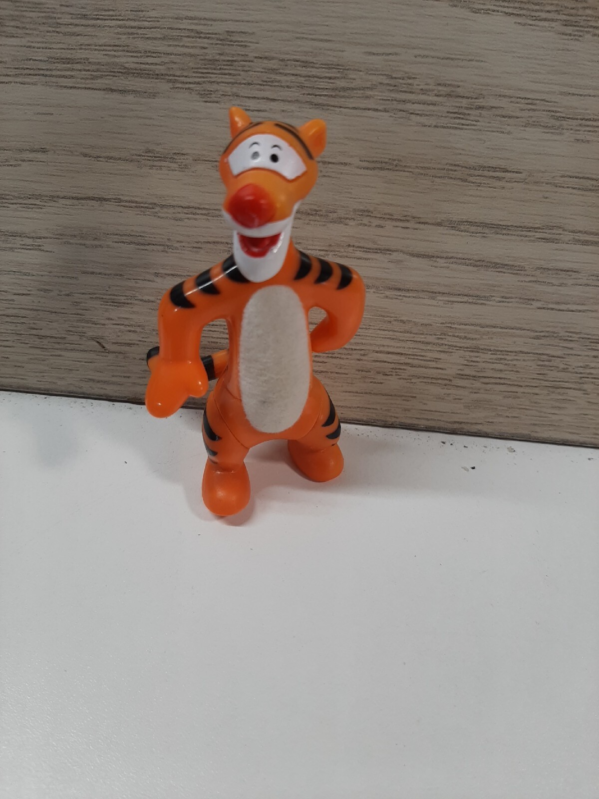 Vintage DISNEY’s Winnie the Pooh's Tigger 3" PVC Figure Toy stand & sit ...
