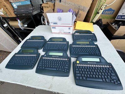 Typewriters & Word Processors - Alphasmart 2000 Portable Word Processor
