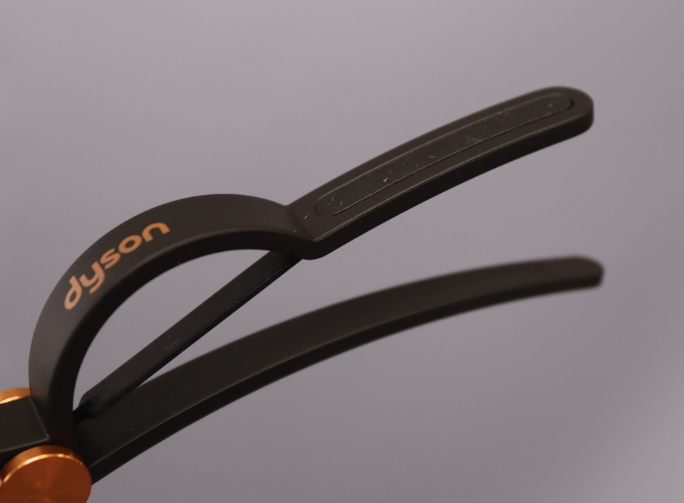 GENUINE Dyson Hair Clips 2 Sectioning & 2 Wide Hair Clips | eBay