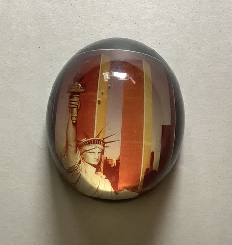Vtg Paperweight Photo Gem New York City Trade Center Twin Towers Statue ...