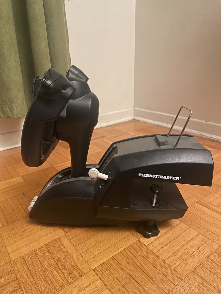 Thrustmaster TCA Yoke Pack Boeing Edition Controller for Xbox Series X ...