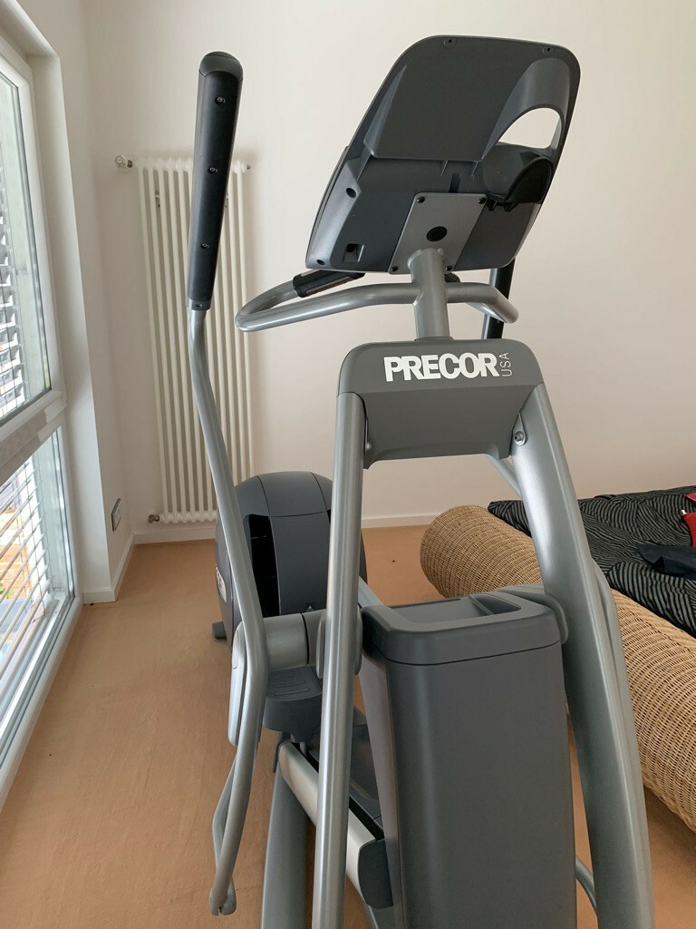 576i Precor Treadmill SONDERPREIS/OUTLET Precor Crosstrainer EFX 835