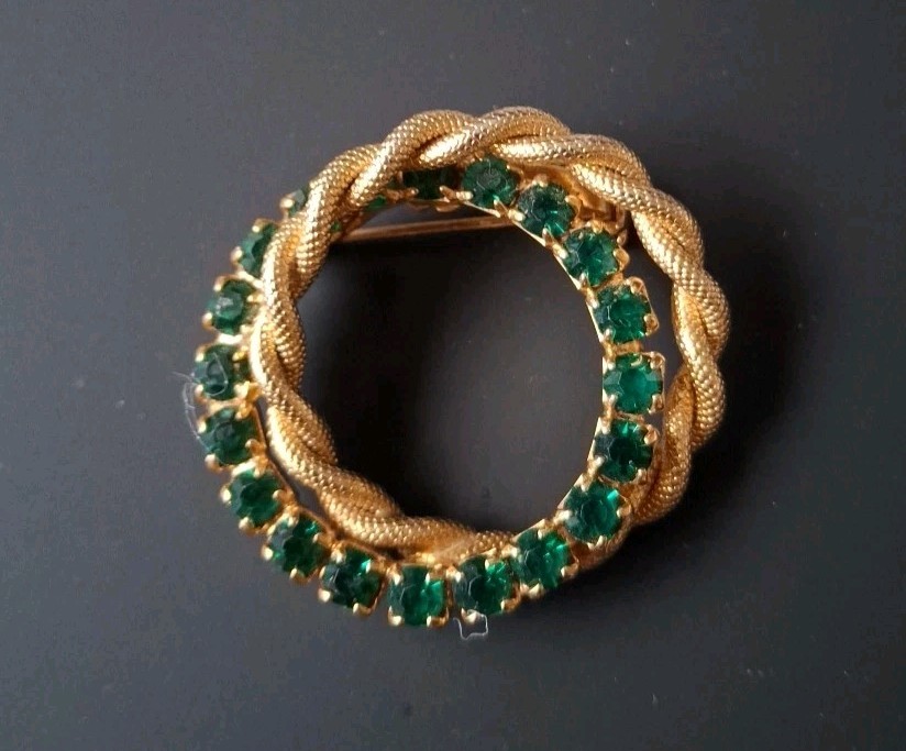 Emerald & Pearl Drop Screwback Earrings & Green Goldtone Round Swirl ...