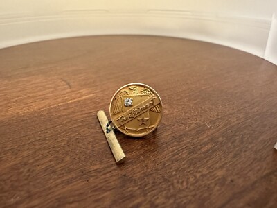 VINTAGE THRIFTIMART GROCERY STORE BADGE PIN (RARE FIND) 10 YEAR | eBay