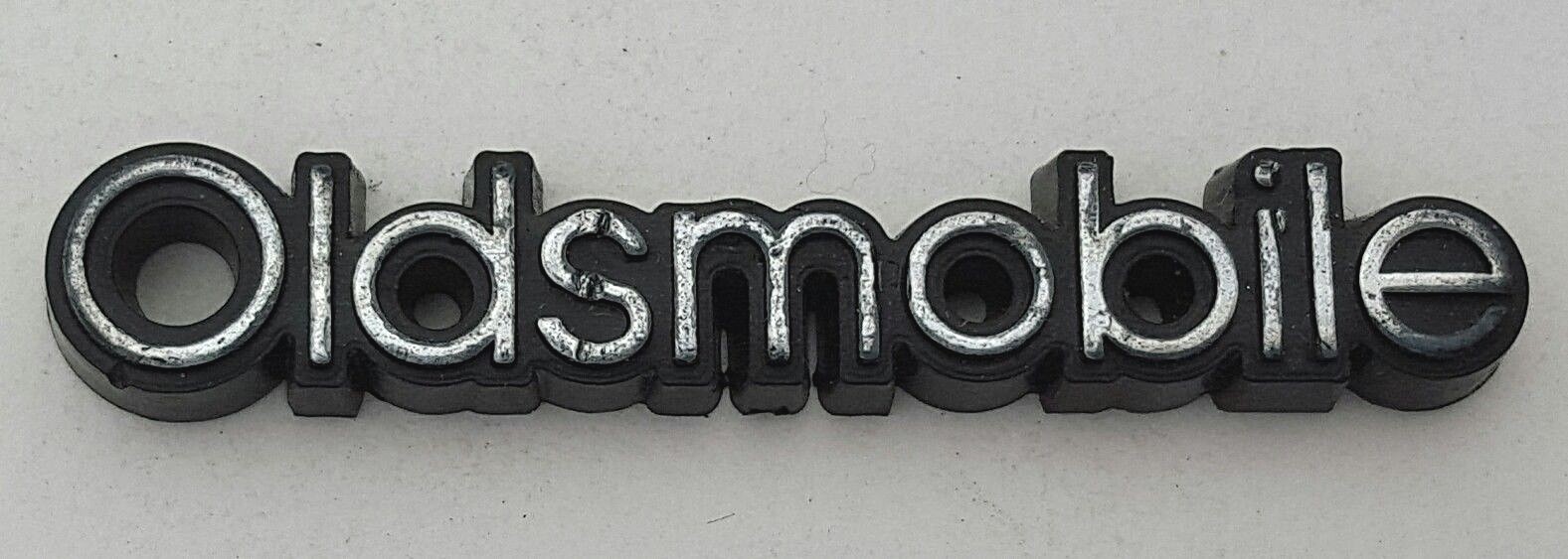 Oldsmobile Emblem Script Logo Mini Plastic Broken Pins Silver Black 2 ...