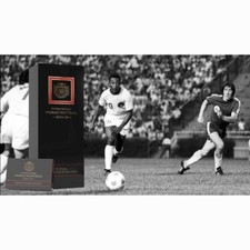 2023-24 Futera Unique World Football Checklist, Set Info, Boxes