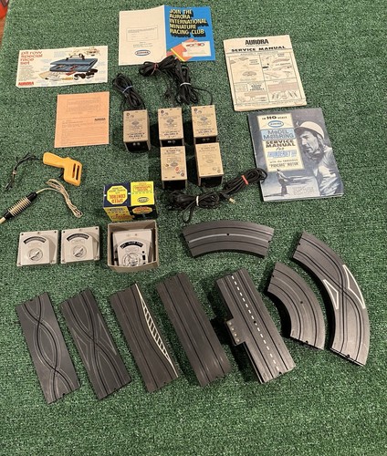 Aurora Model Motoring Speciality Track, Controllers, Booklets ...