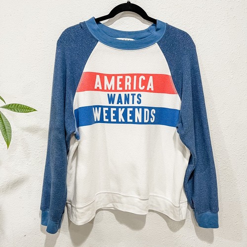 WILDFOX Pullover Sweatshirt AMERICA WANTS WEEKENDS Graphic Crewneck ...