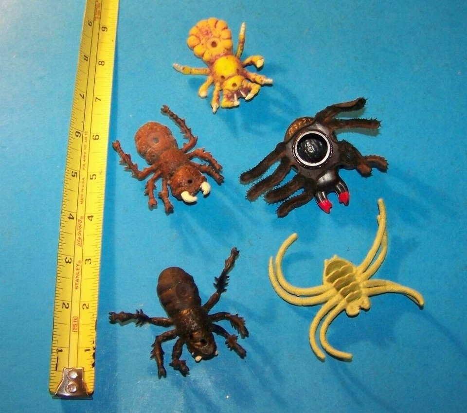 Spiders & Insects Mixed Lot (5) Mixed Lot Toy Spider & Insect Figures ...
