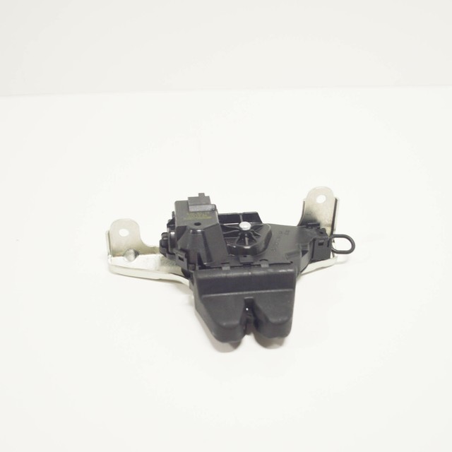 MERCEDES BENZ E C238 Rear Tailgate Boot Lid Lock A2057500600 Genuine ...