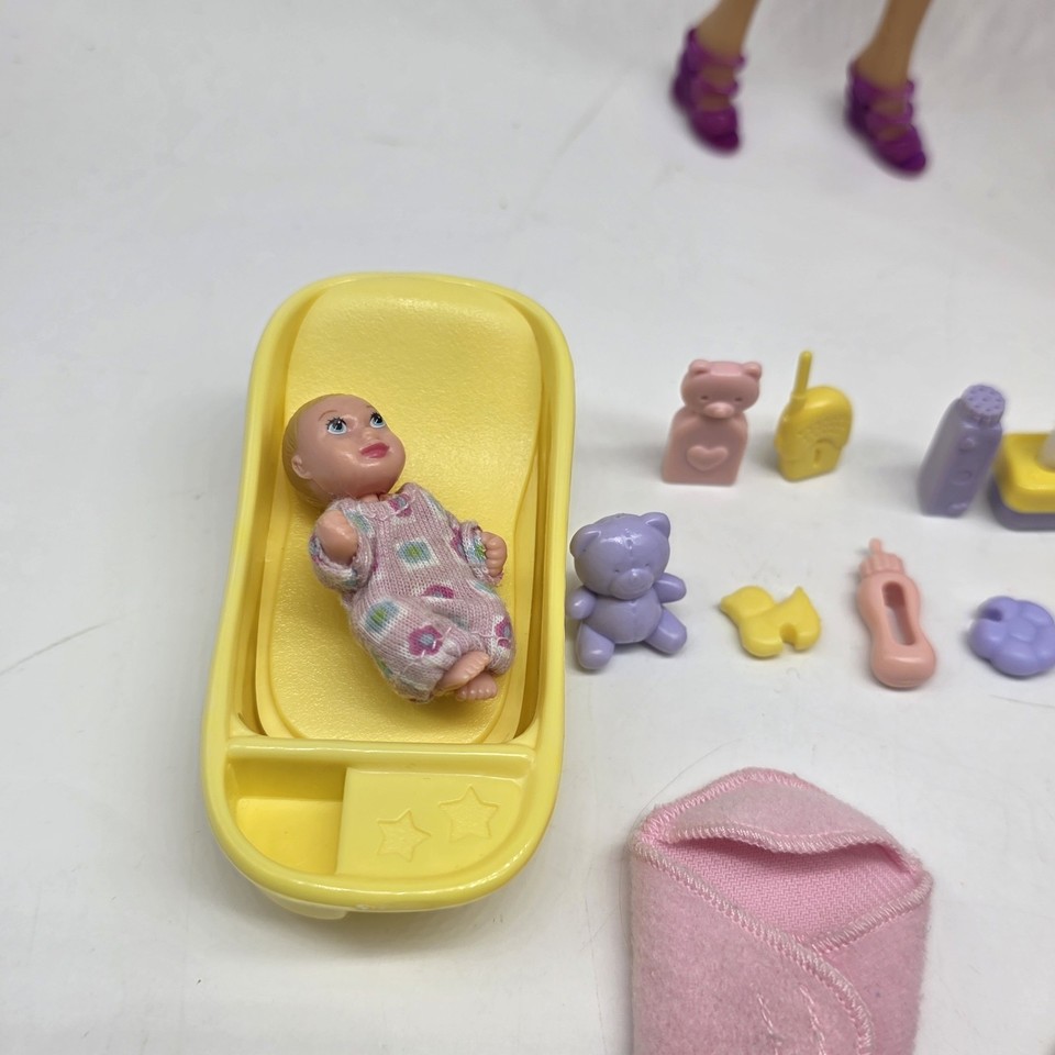 Barbie Happy Family Pregnant Midge Bump, Baby, Crib, Clothes ...