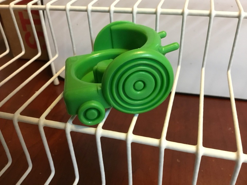 Fisher Price Little People Figures Maggie’s Green Wheel chair ...