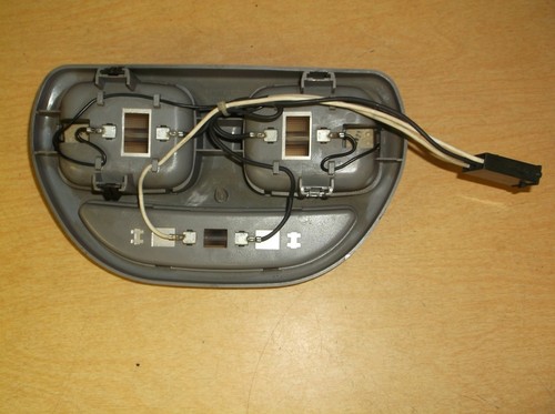 Freightliner 16-09008-221 Grakon Dome Lamp Assembly 2075G 07785AA *FREE ...