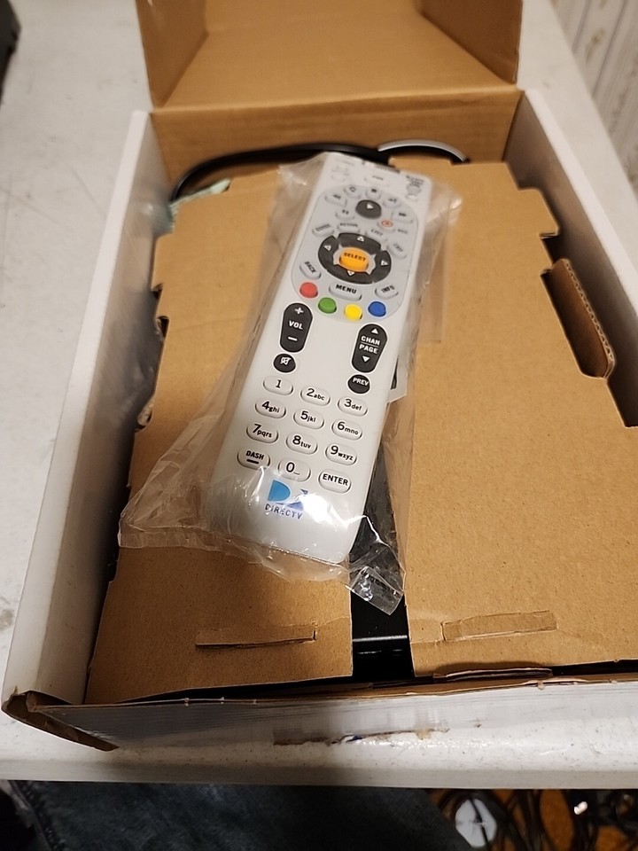 Working Direct TV Cable Box Model D12-100 With Remote/ Chip Card ...