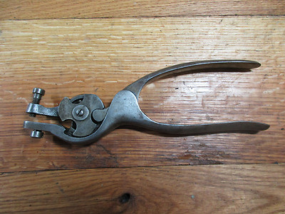 Vintage Saw Tooth Setter Set Swage Saw Crosscut Two man Antique Logging ...