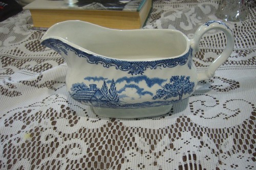 VINTAGE MYOTT BLUE & WHITE GRAVY BOAT THE BROOK MADE IN ENGLAND | eBay ...
