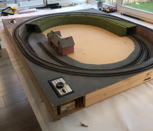 Hornby OO gauge model railway layout | Base, 2 controllers, track and ...