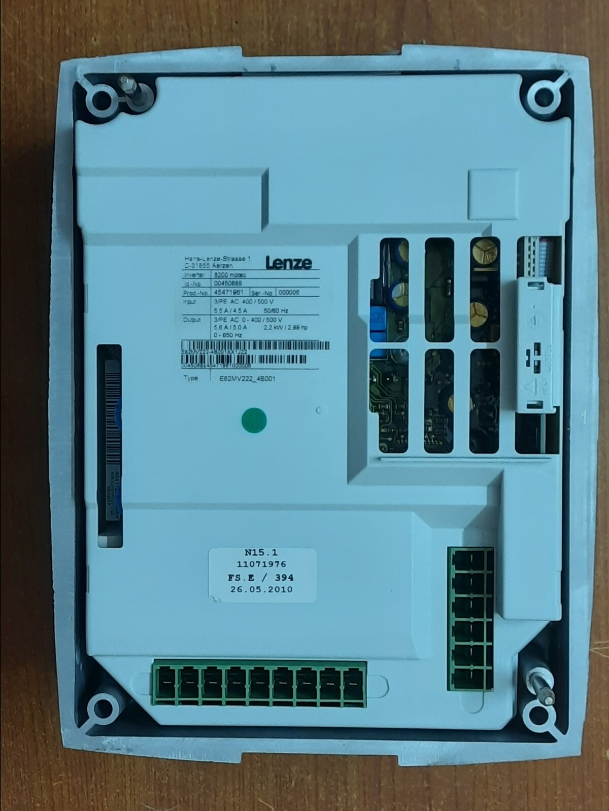 Lenze 8200 Motec inverter 2.2 Kw. - Type: E82MV222_4B001 - New in box ...