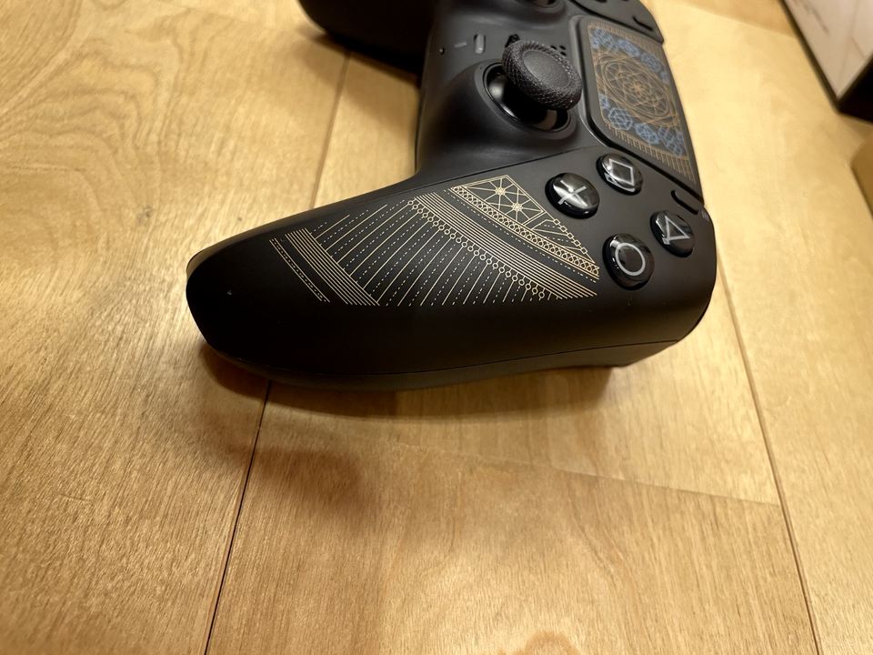 FF16 Limited Edition DualSense Used Controller & New Console Cover ...