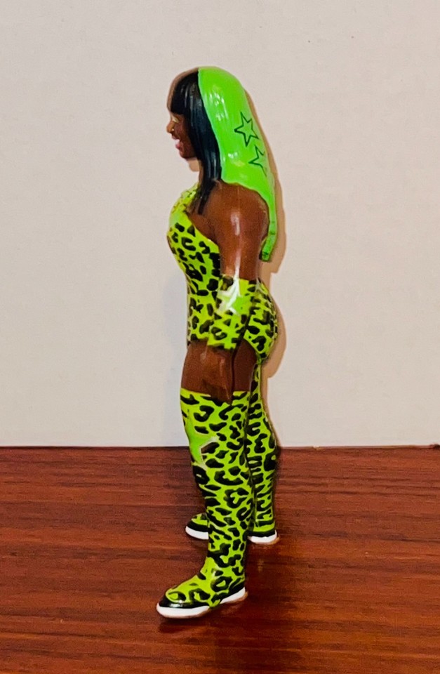 Trinity Naomi Major Bendie Feel the Glow Major Wrestling Figure Podcast ...