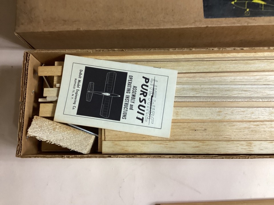 Vintage DeBolt Model Live Wire Pursuit Airplane Kit R/C Airplane ...