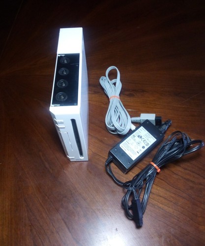 Nintendo RVL-101 Wii Console - White W/ AV Adapter & Power Supply ...